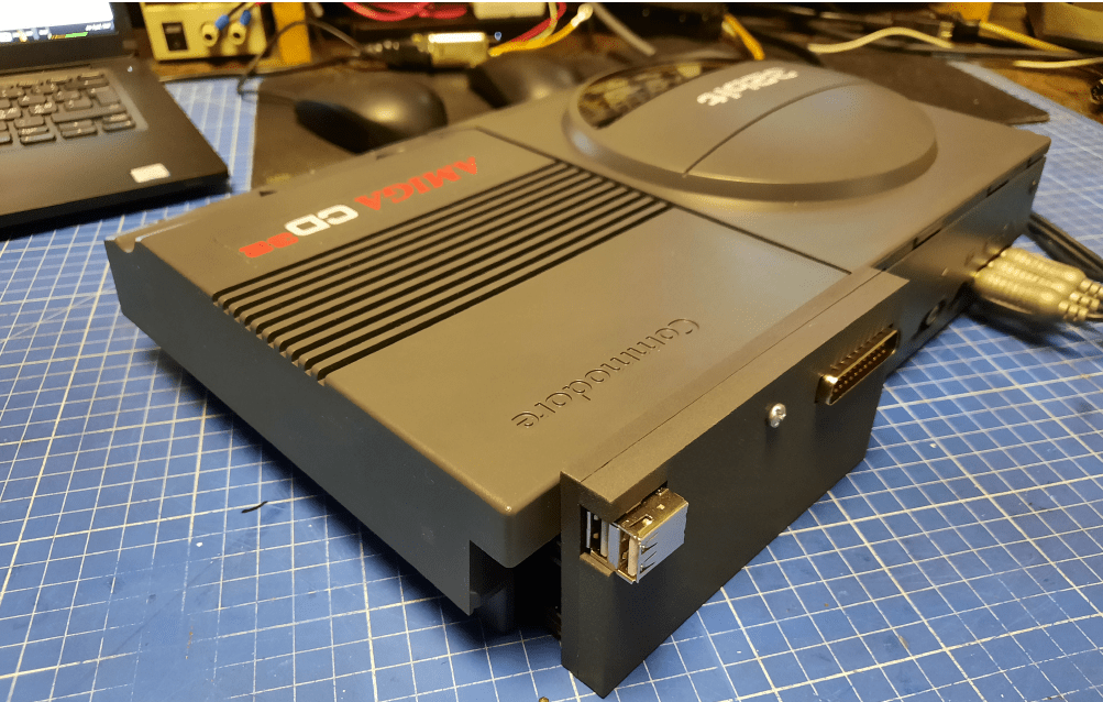 Amiga CD32 TF330