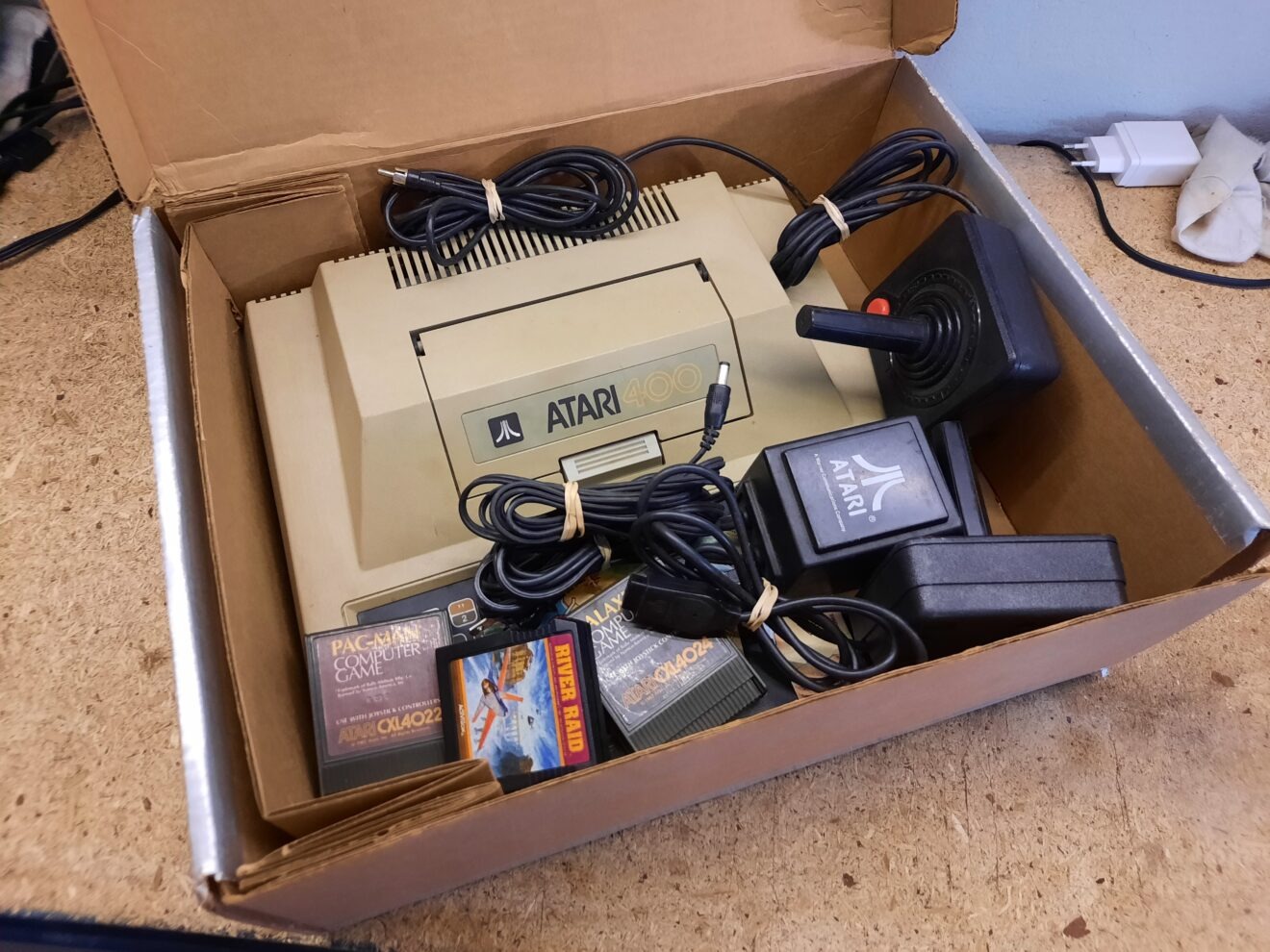 Atari 400 mods - retrohax.net