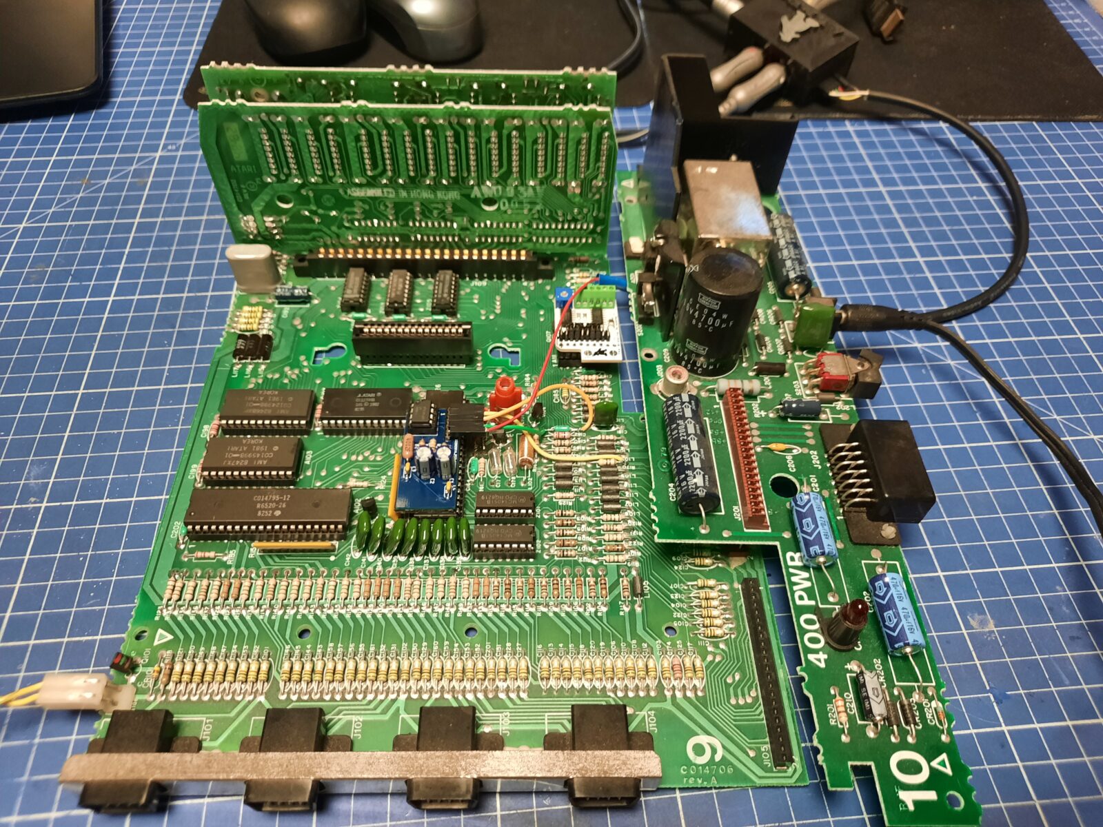 Atari 400 mods - retrohax.net