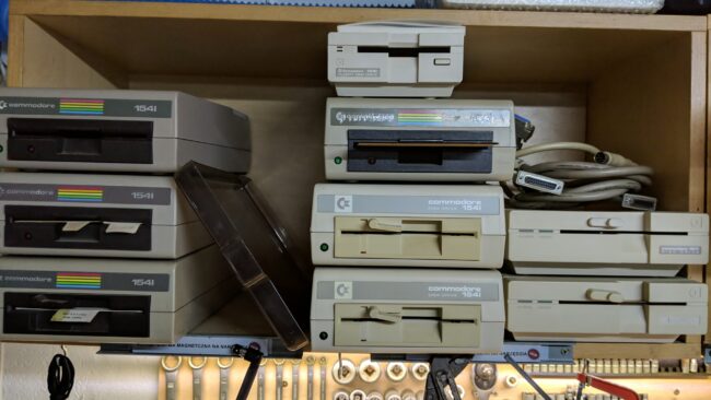 Commodore floppy drive fixing chaos - Episode II - retrohax.net
