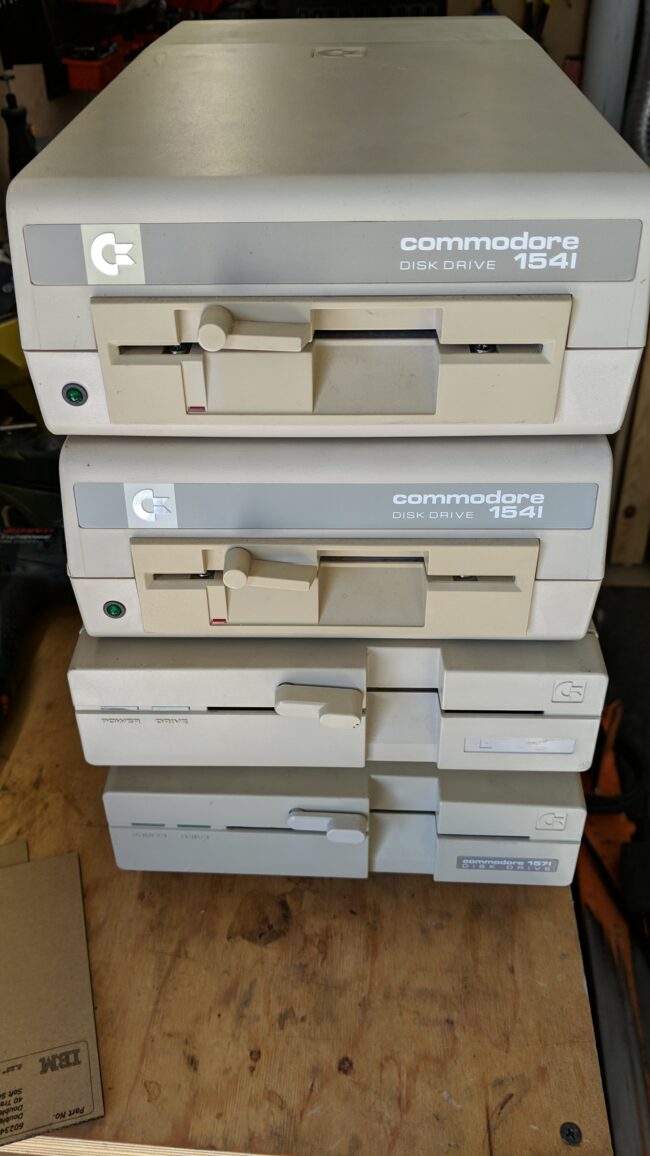 Commodore floppy drive fixing chaos - Episode II - retrohax.net
