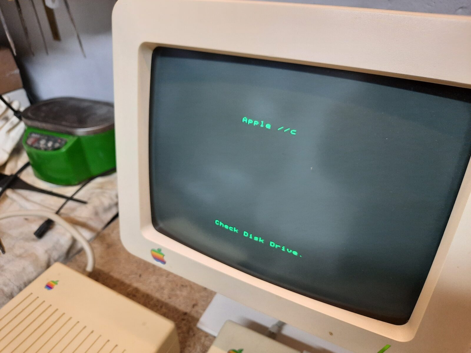 2x Apple IIc restoration and mods - retrohax.net