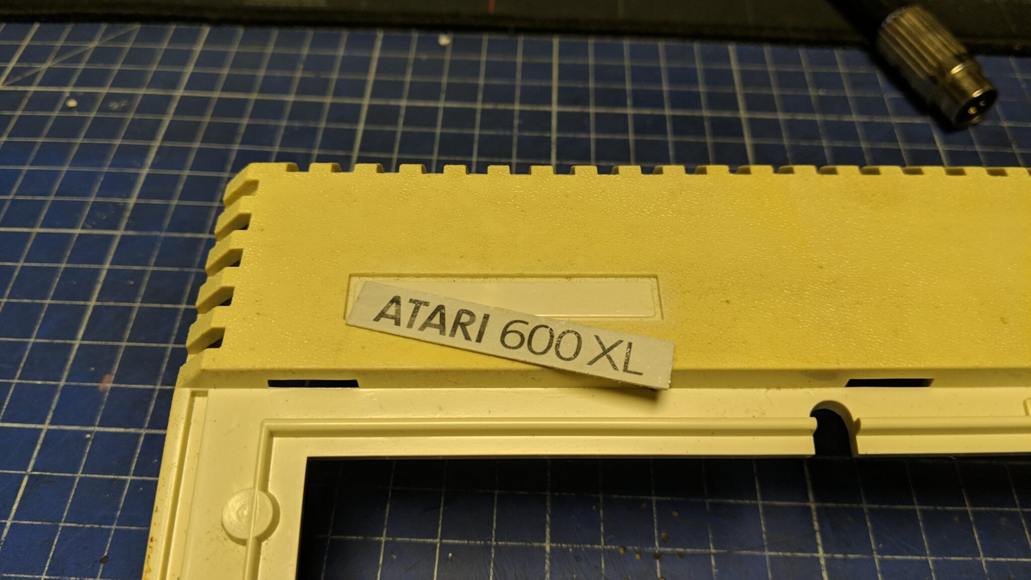 Atari 600 XL - Restoration to stock - retrohax.net